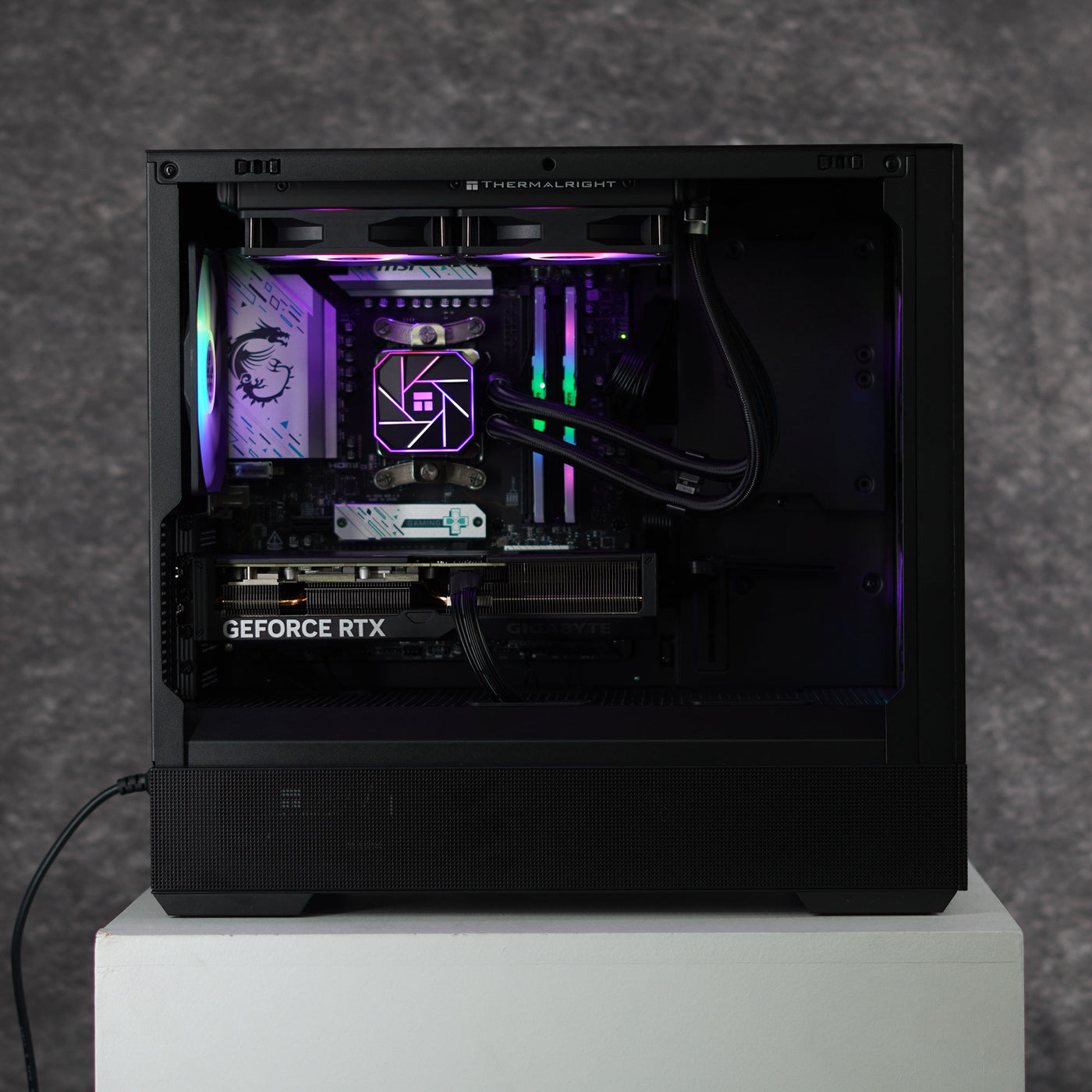 Orion Ultra Ryzen 5 9600X - RTX 5060 Ti - 32GB - 1TB – Playtech